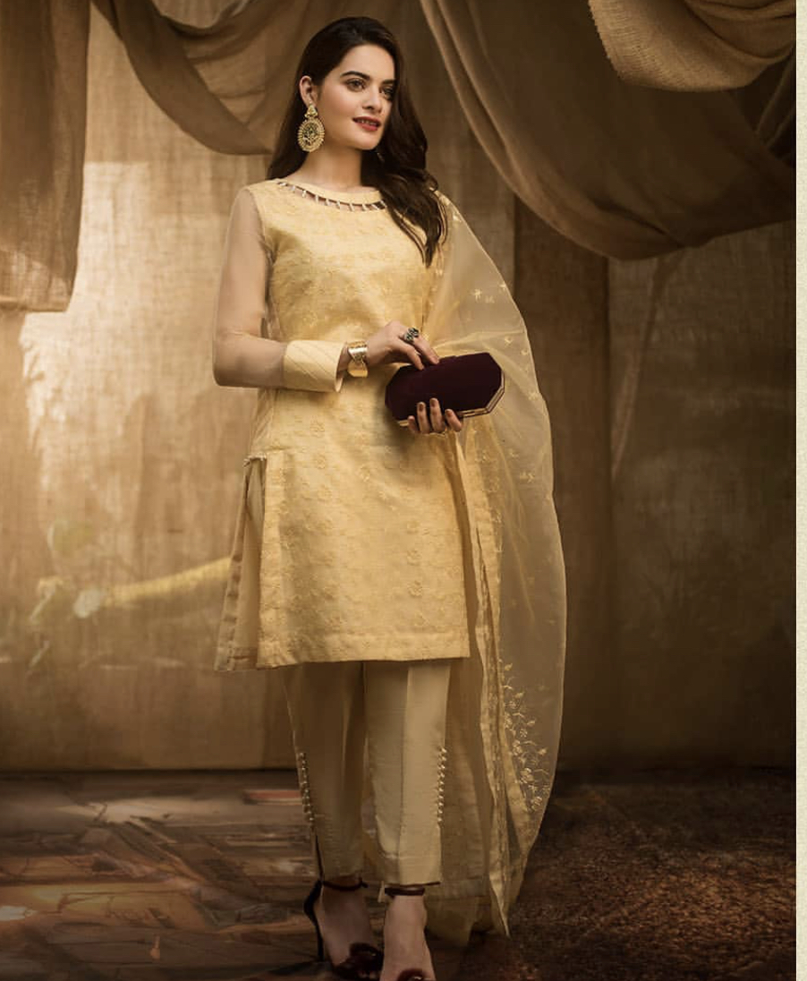 10 Outfits From Aiman & Minal Khan’s Clothing Line That You Need ...