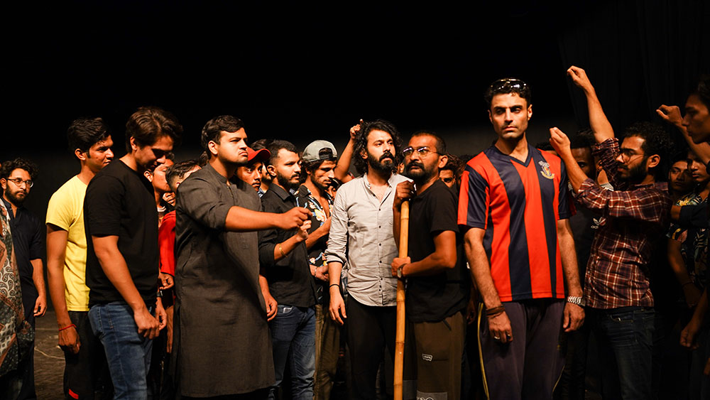 Dawar Mehmood and Anwar Maqsood’s Saadhay August Is All Set To ...